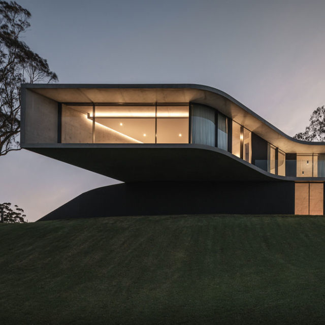 Cliffhanger by Joe Adsett Architects – The Local Project - Vitrocsa