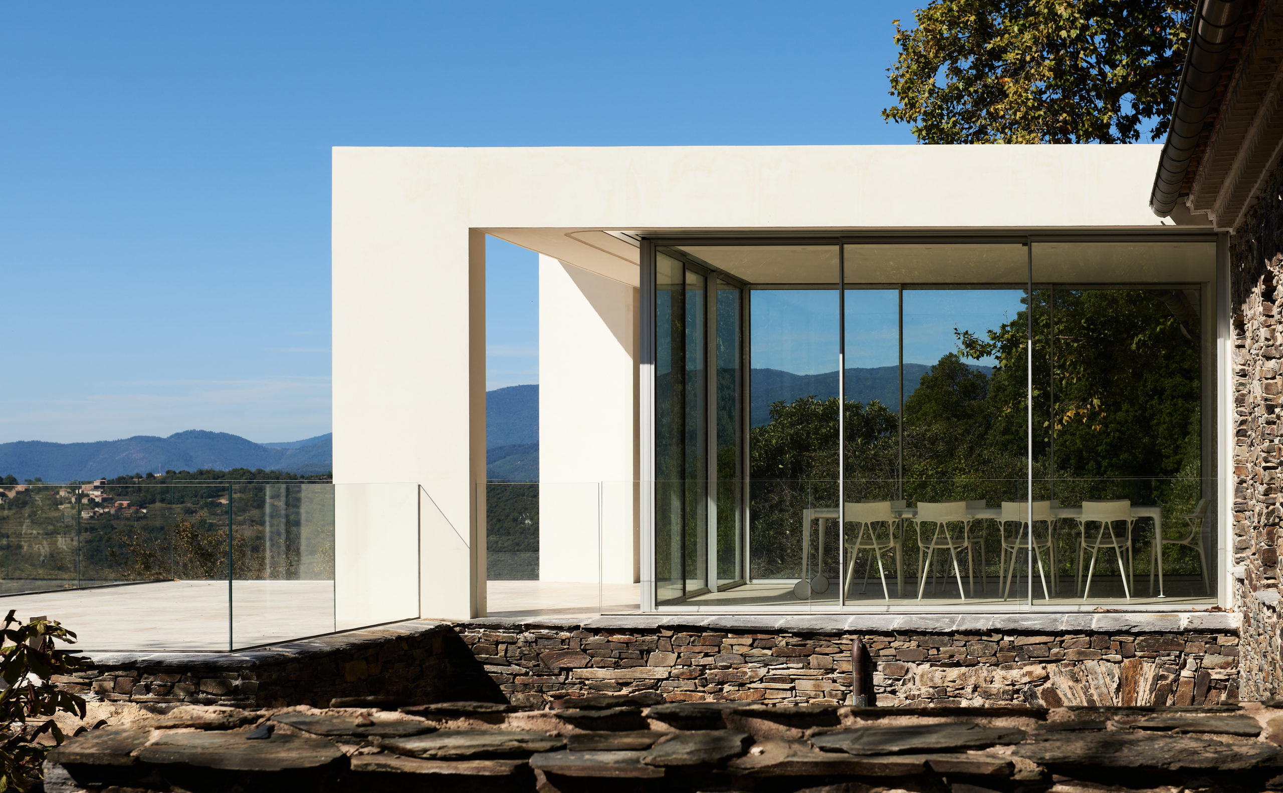 Maison CL Vitrocsa Turnable Corner