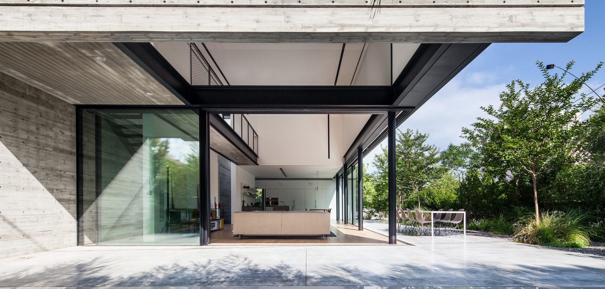 Custom original and modern minimalist windows by Vitrocsa